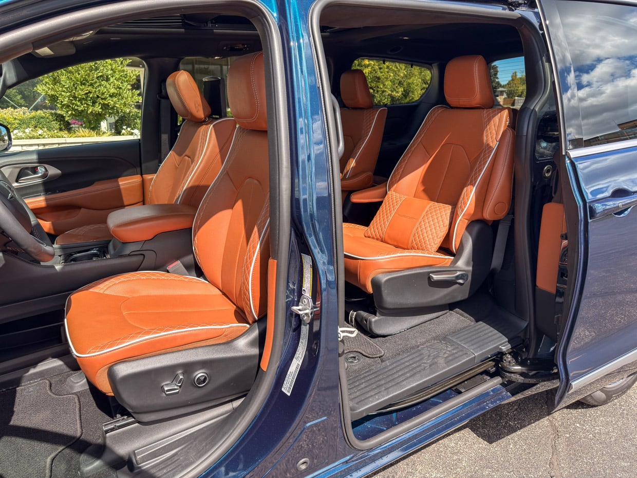 2025 Chrysler Pacifica Pinnacle Review: One Fancy Minivan